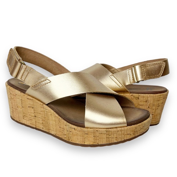 Clarks | Shoes | Clarks Stasha Hale Metallic Wedge Sandals 85 Gold ...
